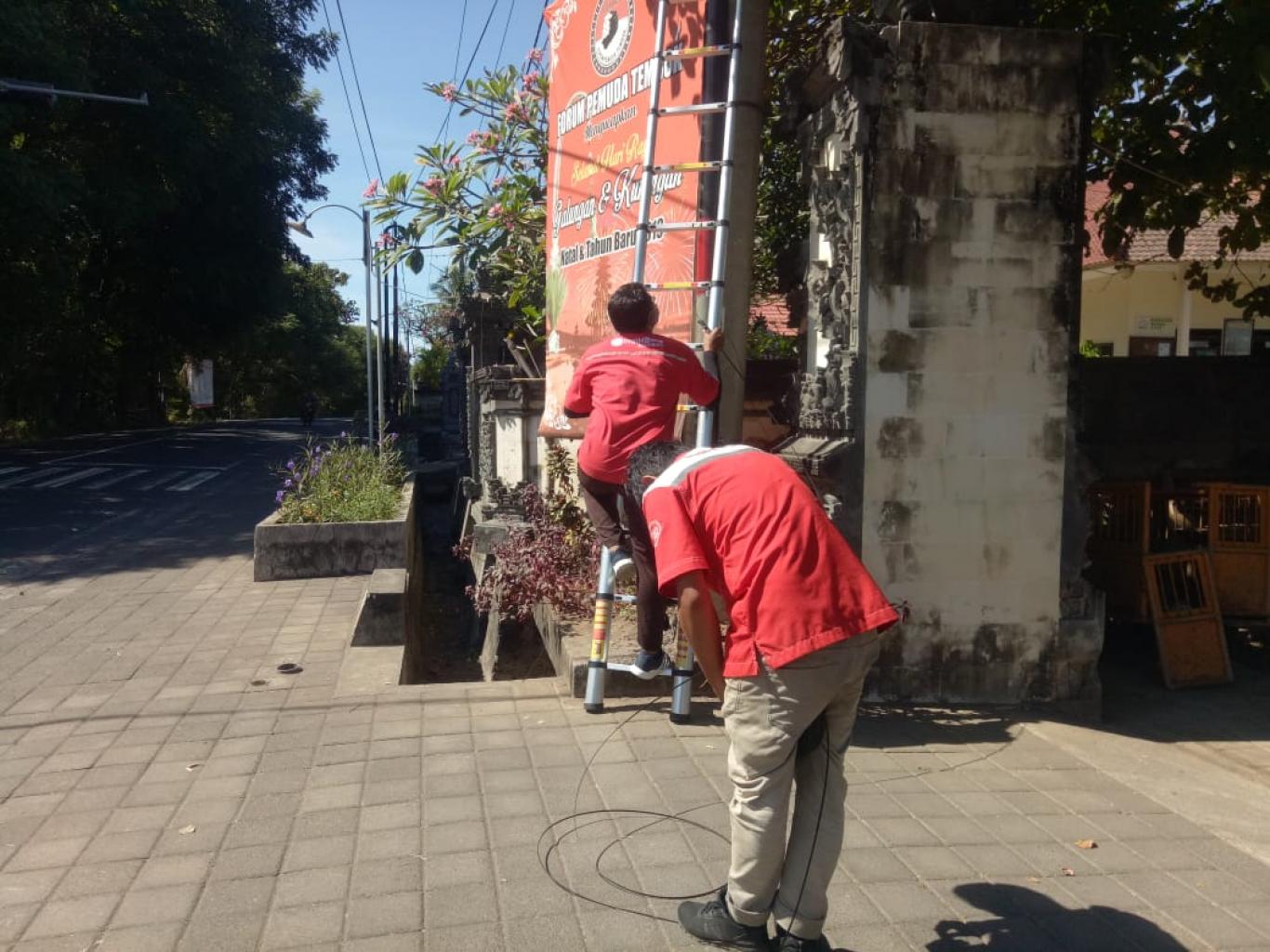 Pemasangan Jaringan Internet Desa Tembok - Website Desa Tembok